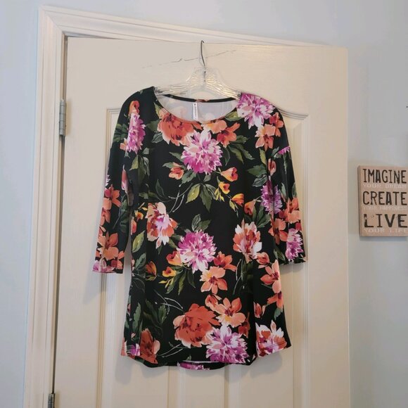 Piphany | Tops | Piphany Top | Poshmark
